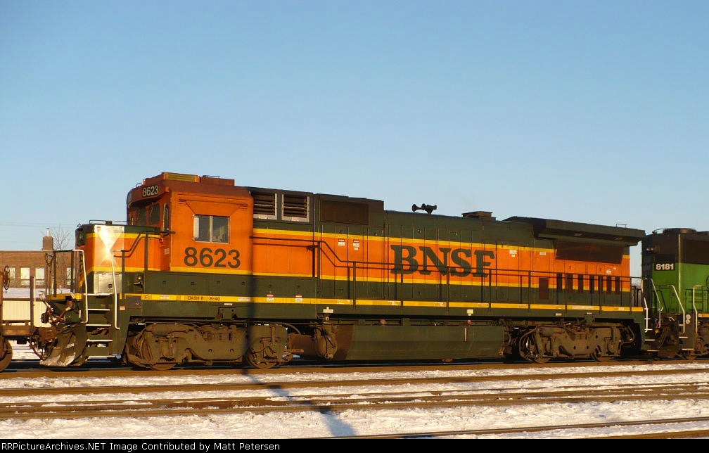 BNSF 8623